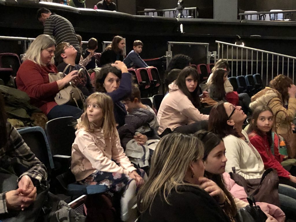 ΜΕΓΑΛΗ ΣΥΜΜΕΤΟΧΗ ΣΤΗΝ ΠΑΙΔΙΚΗ ΠΑΡΑΣΤΑΣΗ ΠΟΥ ΟΡΓΑΝΩΣΕ Ο ΣΥΛΛΟΓΟΣ ΜΑΣ ΓΙΑ ...